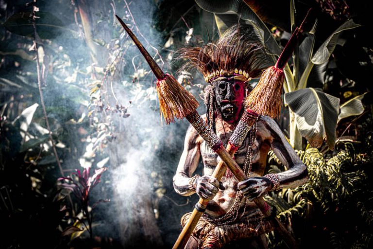 Discovering the Secrets of Papua New Guinea's Indigenous People ...