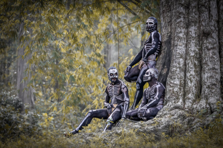 The Skeleton Tribe - tribes of papua new guinea