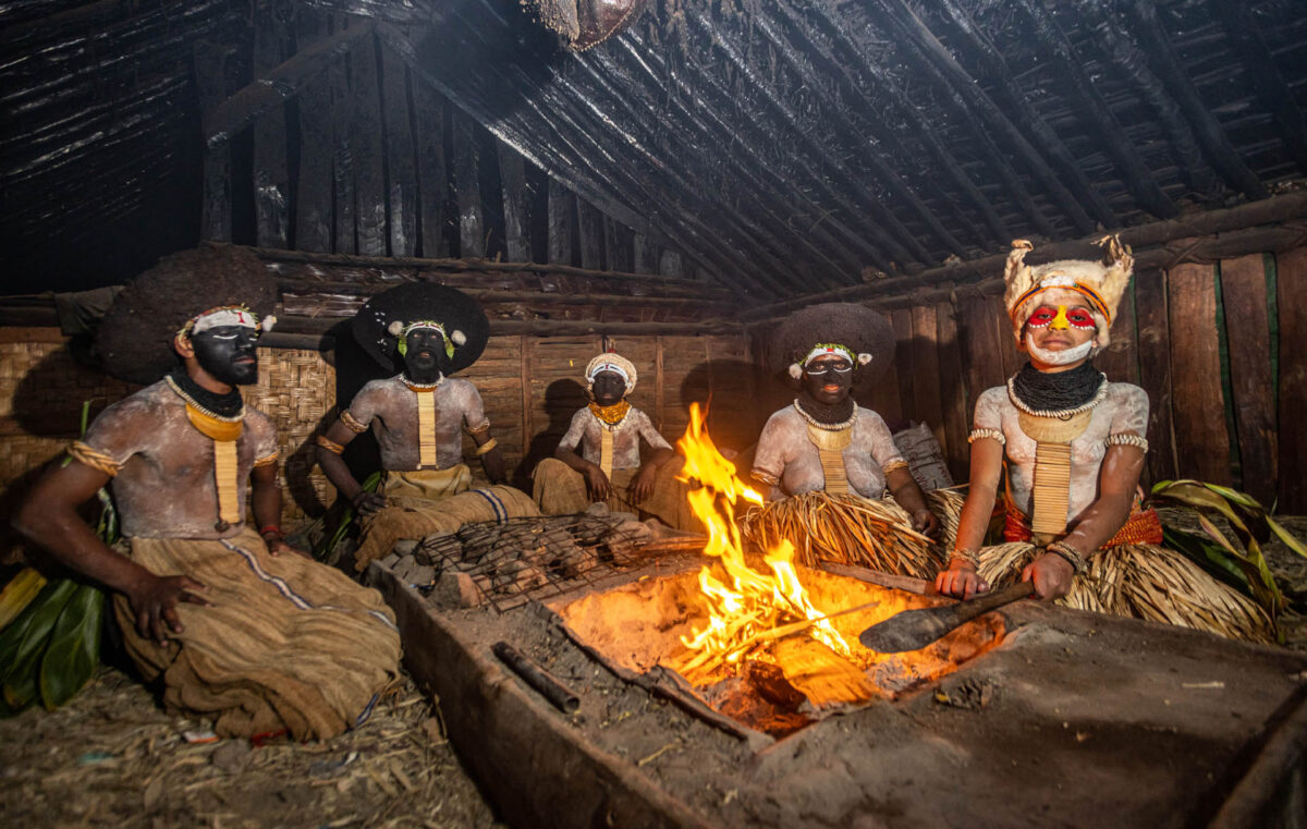 listing of PNG tribes and cultural groups - tribes of papua new guinea